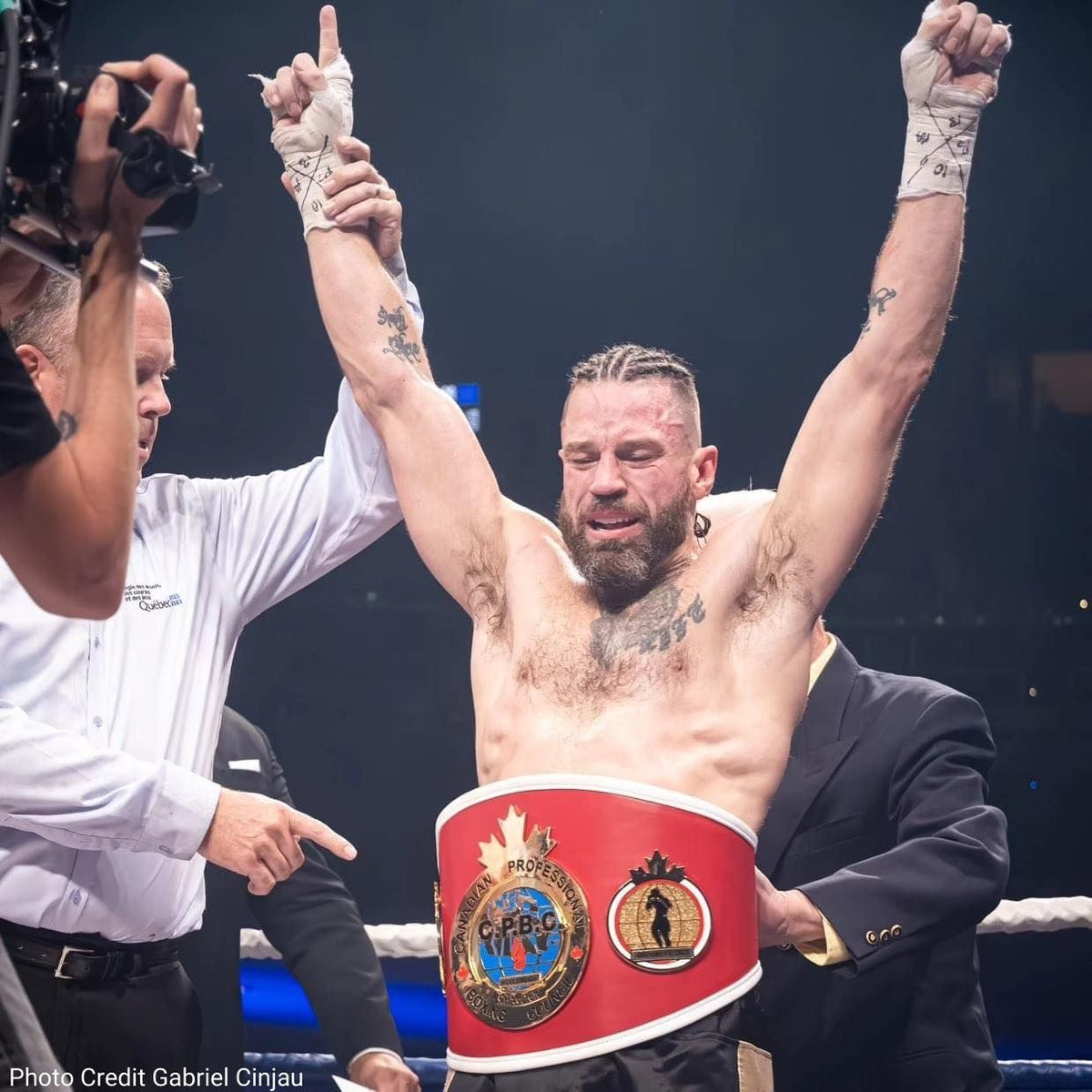 Poulin Canadian champion, Barrière dominates